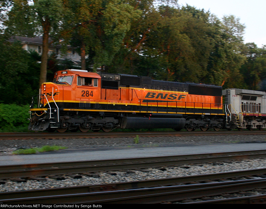 BNSF 284 SD75I